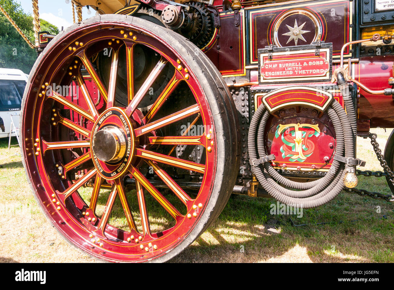 Blue traction engine hi-res stock photography and images - Alamy