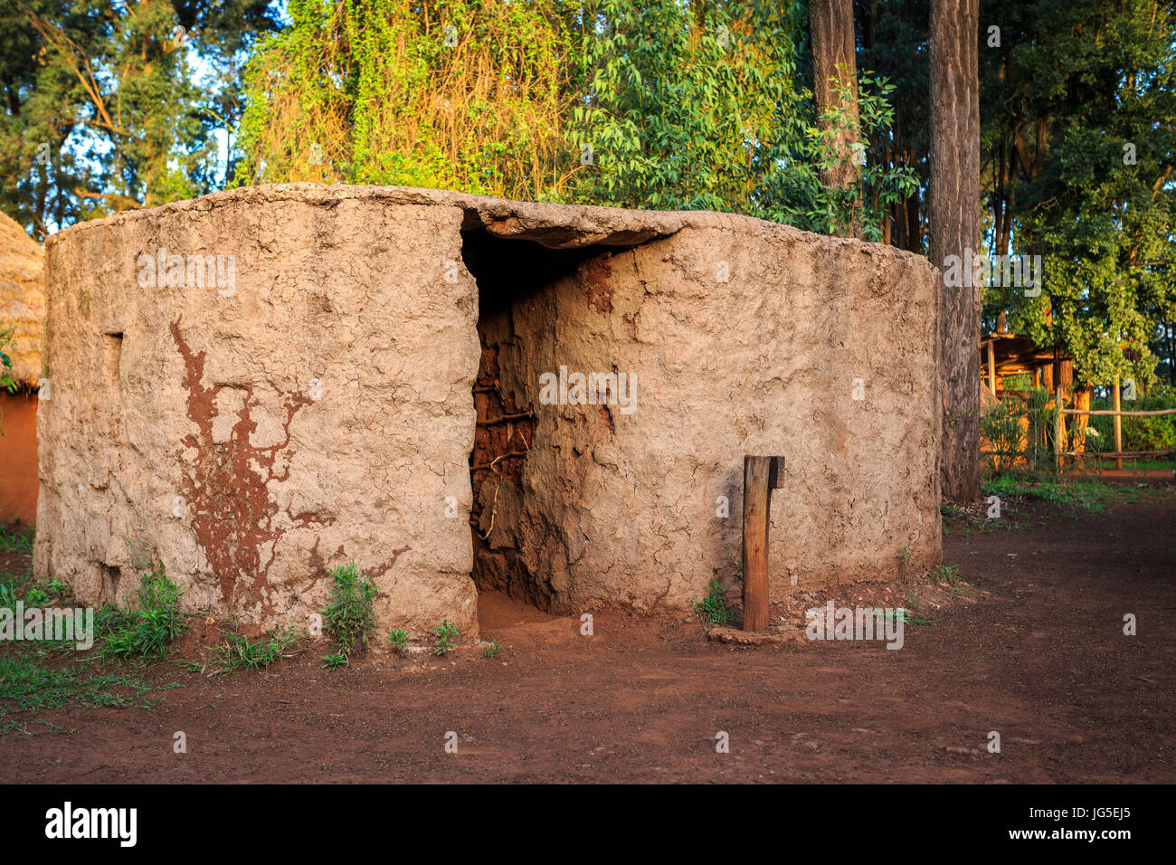 Traditional, tribal hut of Kenyan people, Nairobi, East Africa Stock ...