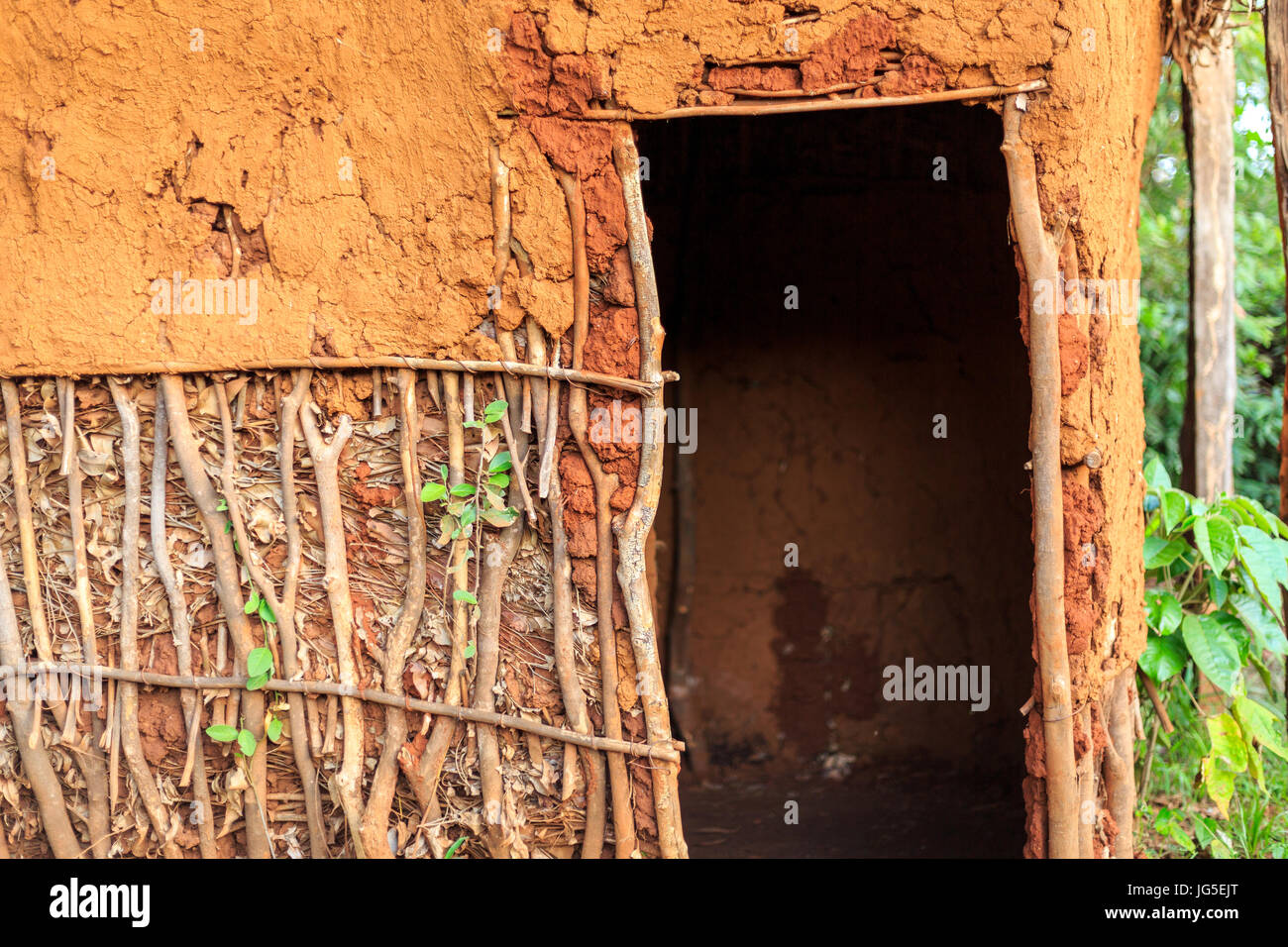 African mud house hi-res stock photography and images - Alamy