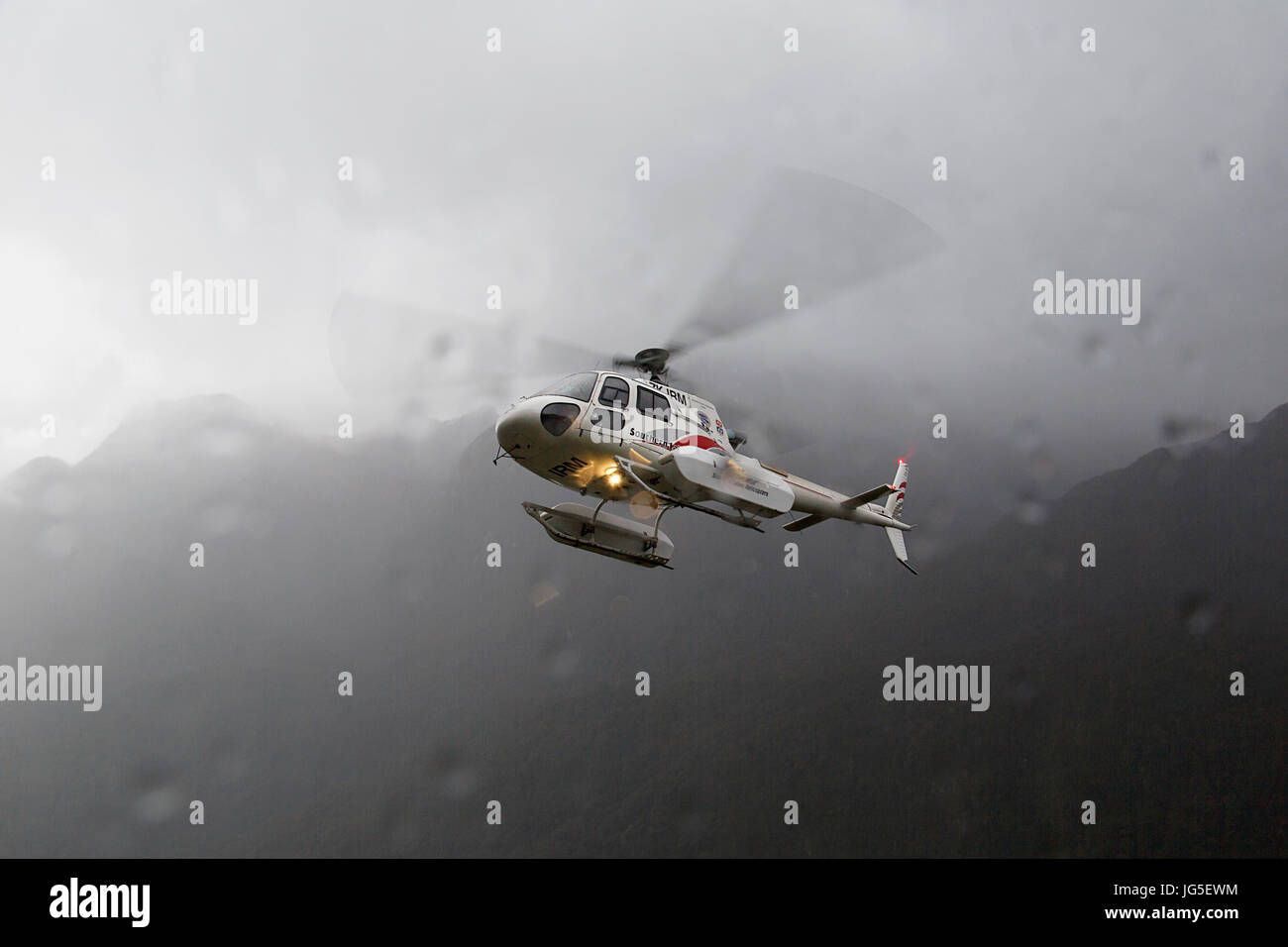 Helicpoter Rescue - Landing on a Ravine Stock Photo - Alamy