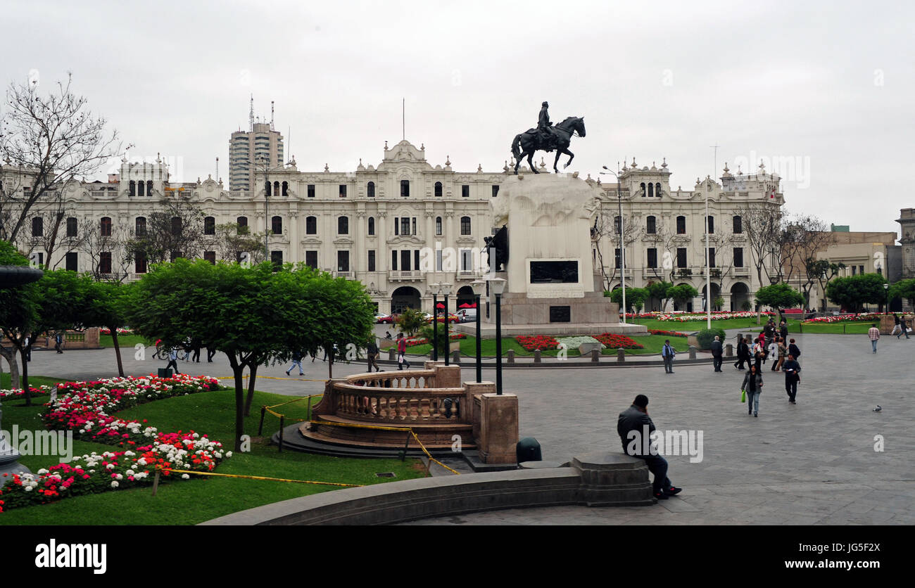 The Plaza Bolivar with a horseback statue of the national hero, Simon ...