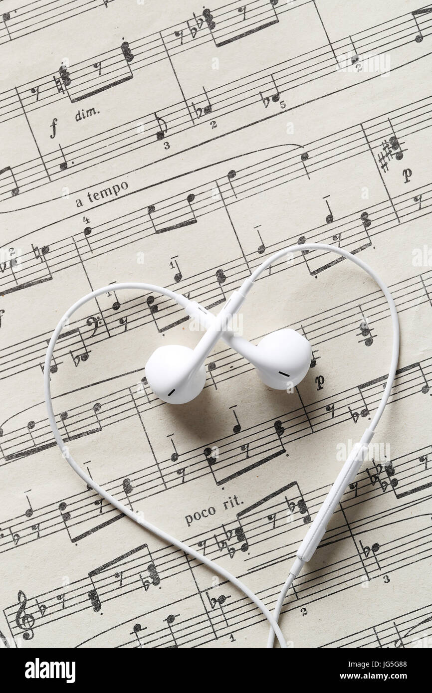 Vintage. Music notes on the vintage paper Stock Photo - Alamy