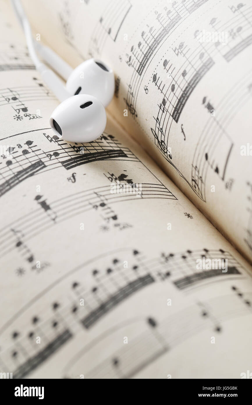 Vintage. Music notes on the vintage paper Stock Photo - Alamy