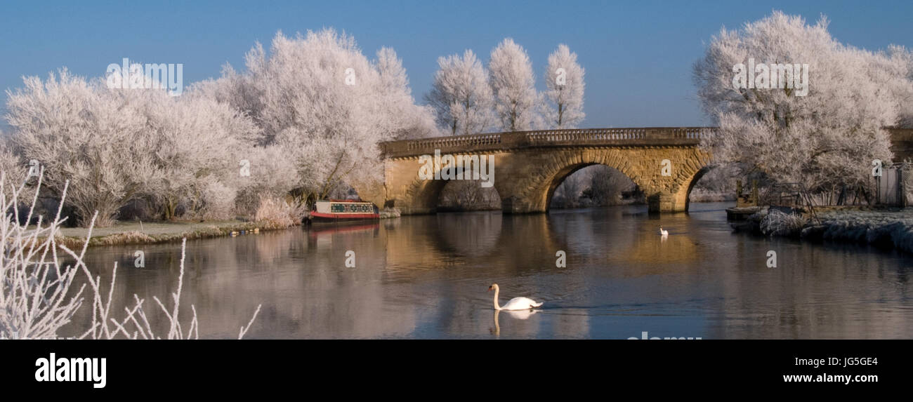 Bridge in a frozen landscape, Oxfordshire, England Stock Photo - Alamy