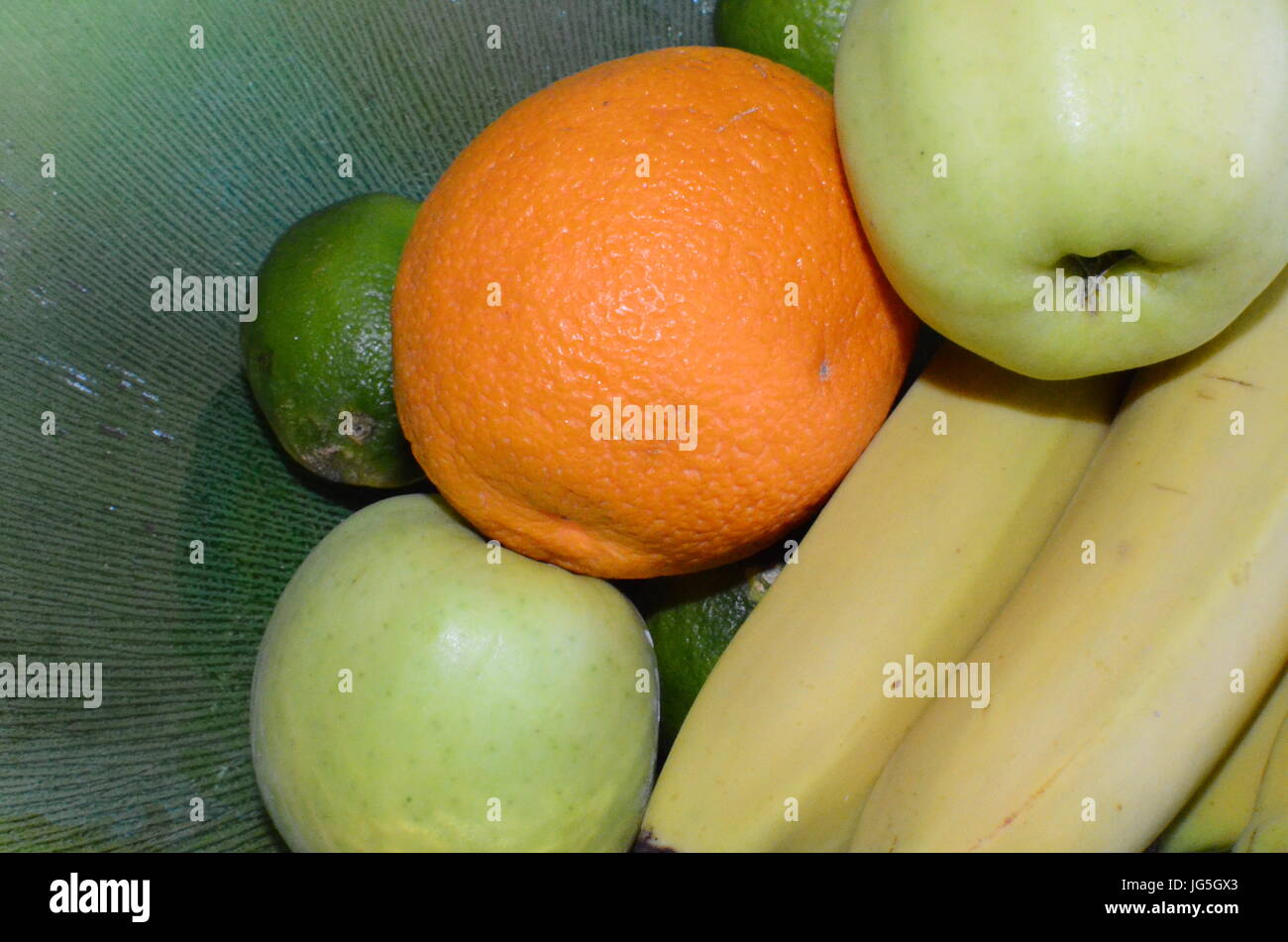 Box fresh mixed fruit hi-res stock photography and images - Alamy