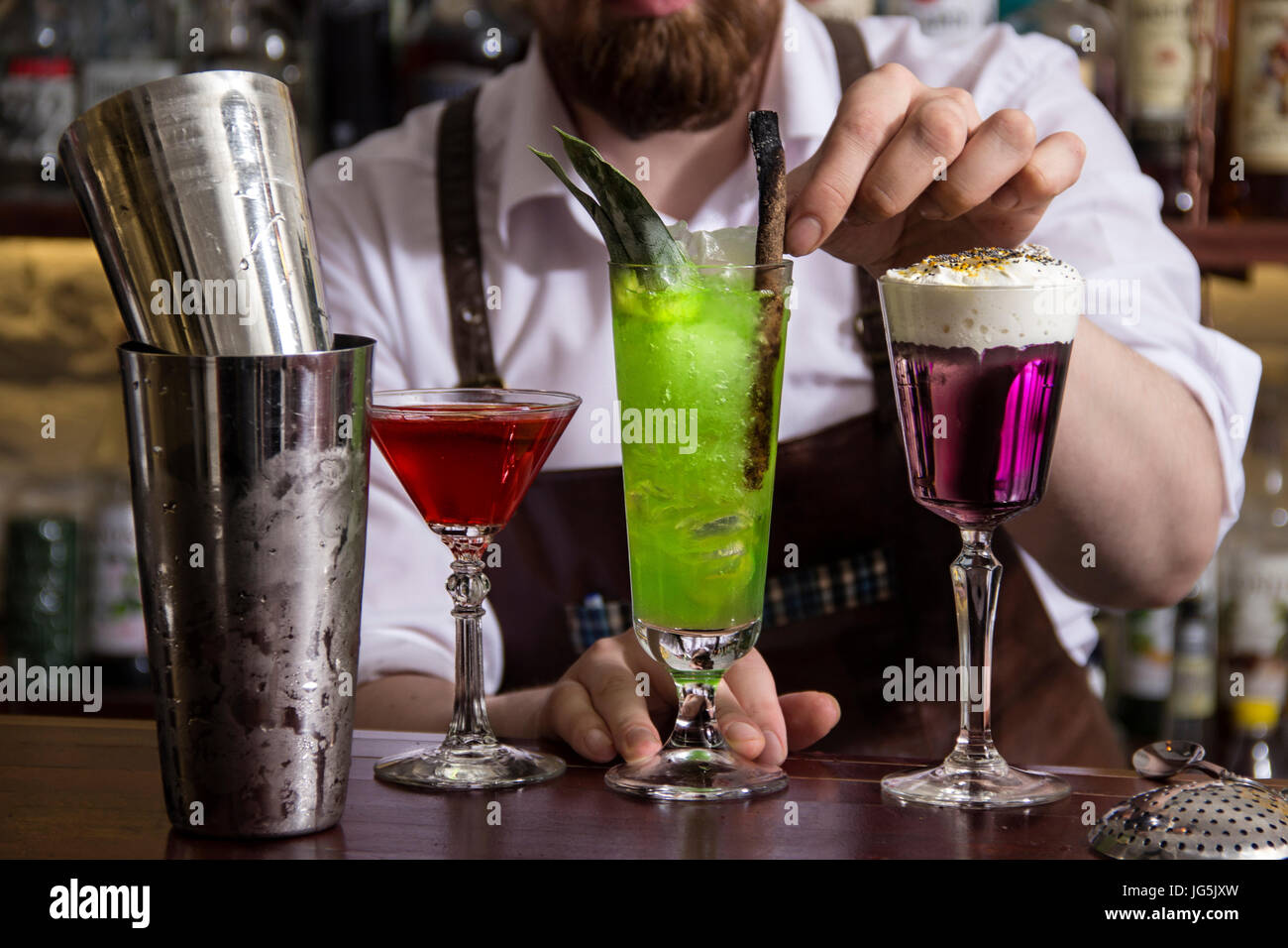 Making coctail hi-res stock photography and images - Alamy