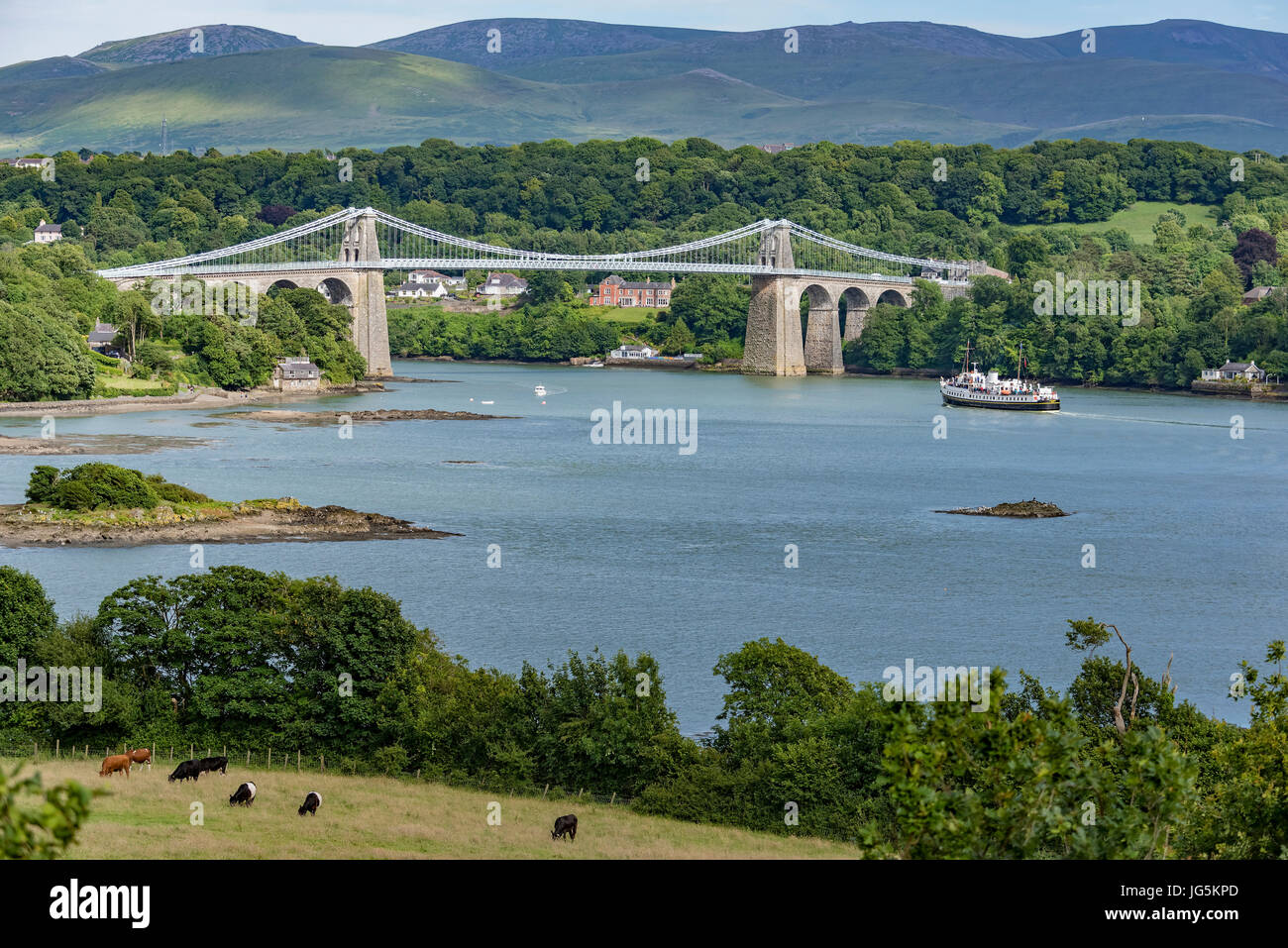 Menai bridge north wales boat hi-res stock photography and images - Alamy