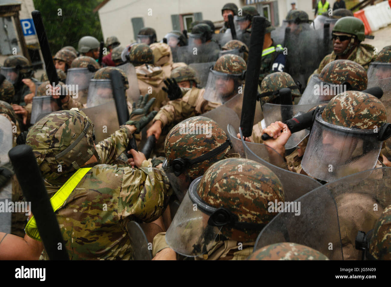 Conducting the crowd hi-res stock photography and images - Alamy
