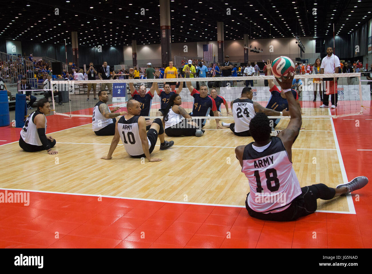 Army athletes compete in hi-res stock photography and images - Alamy