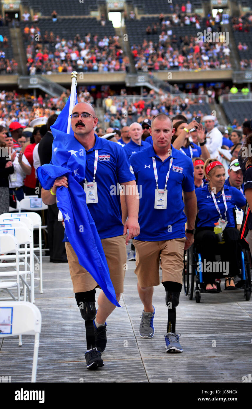 U.S. Air Force Tech. Sgt. Jason Caswell, a crew chief from Jacksonville ...