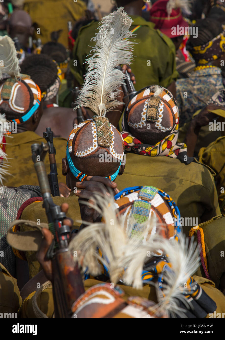 Tribe warriors during the proud ox ceremony in the Dassanech tribe ...