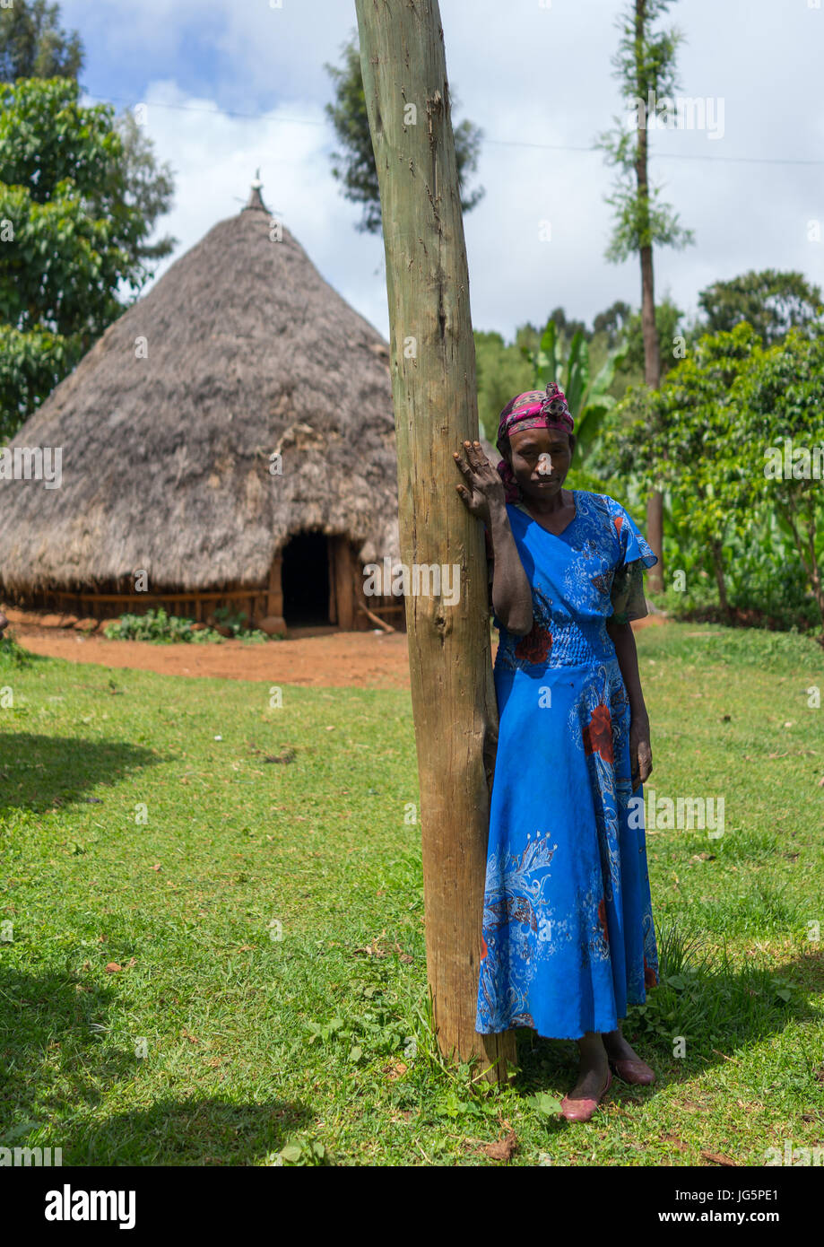 Ethiopian woman in front of her traditional house, Gamo Gofa Zone ...