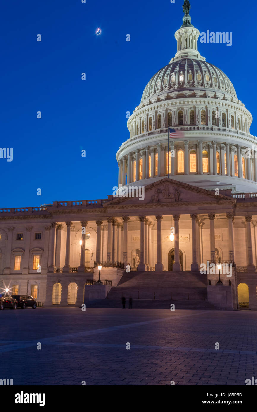 U s capitol senate windows hi-res stock photography and images - Alamy