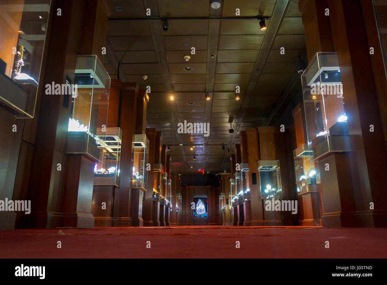 Hall of gems and minerals hi-res stock photography and images - Alamy