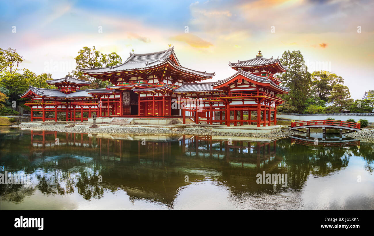The Phoenix Hall (Hoo Do) at Byodo-in Temple in Kyoto, Japan Stock ...