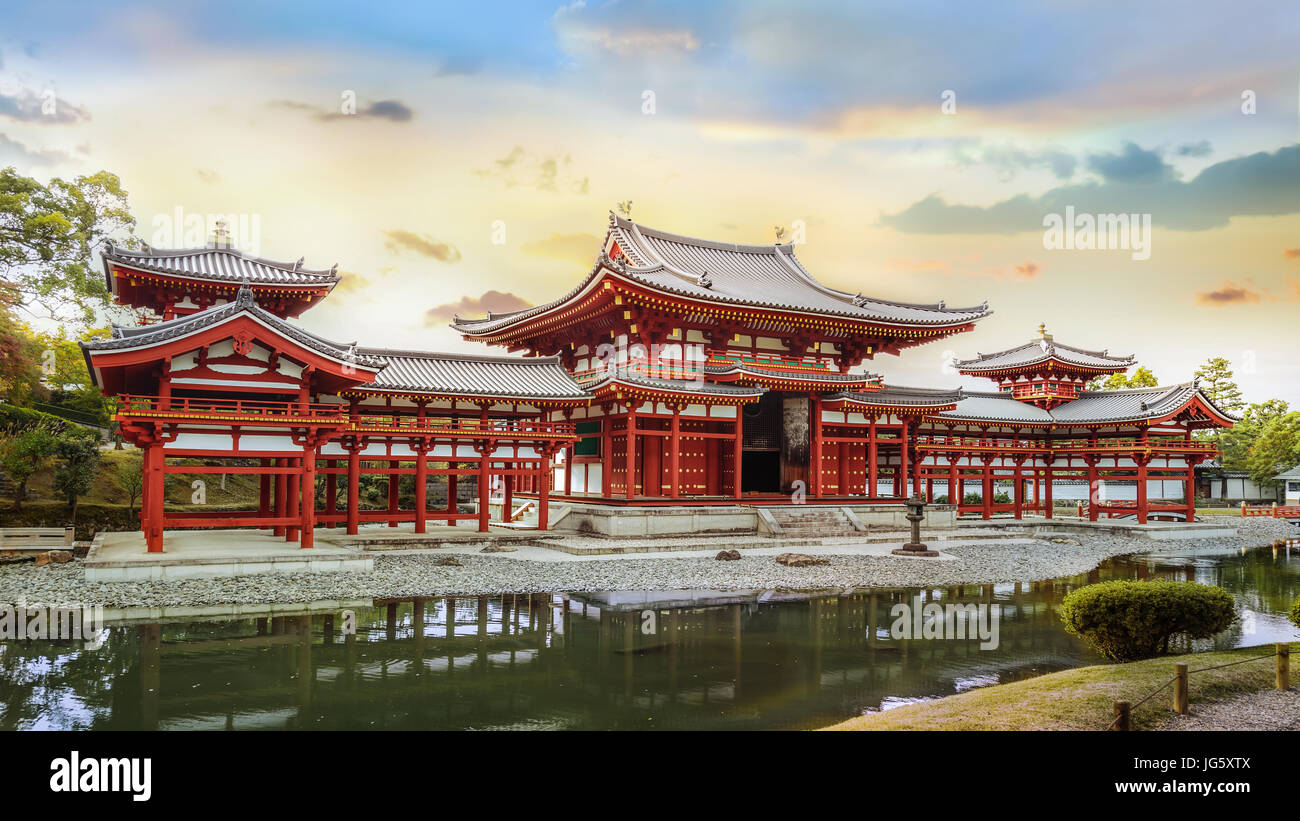 The Phoenix Hall (Hoo Do) at Byodo-in Temple in Kyoto, Japan Stock ...