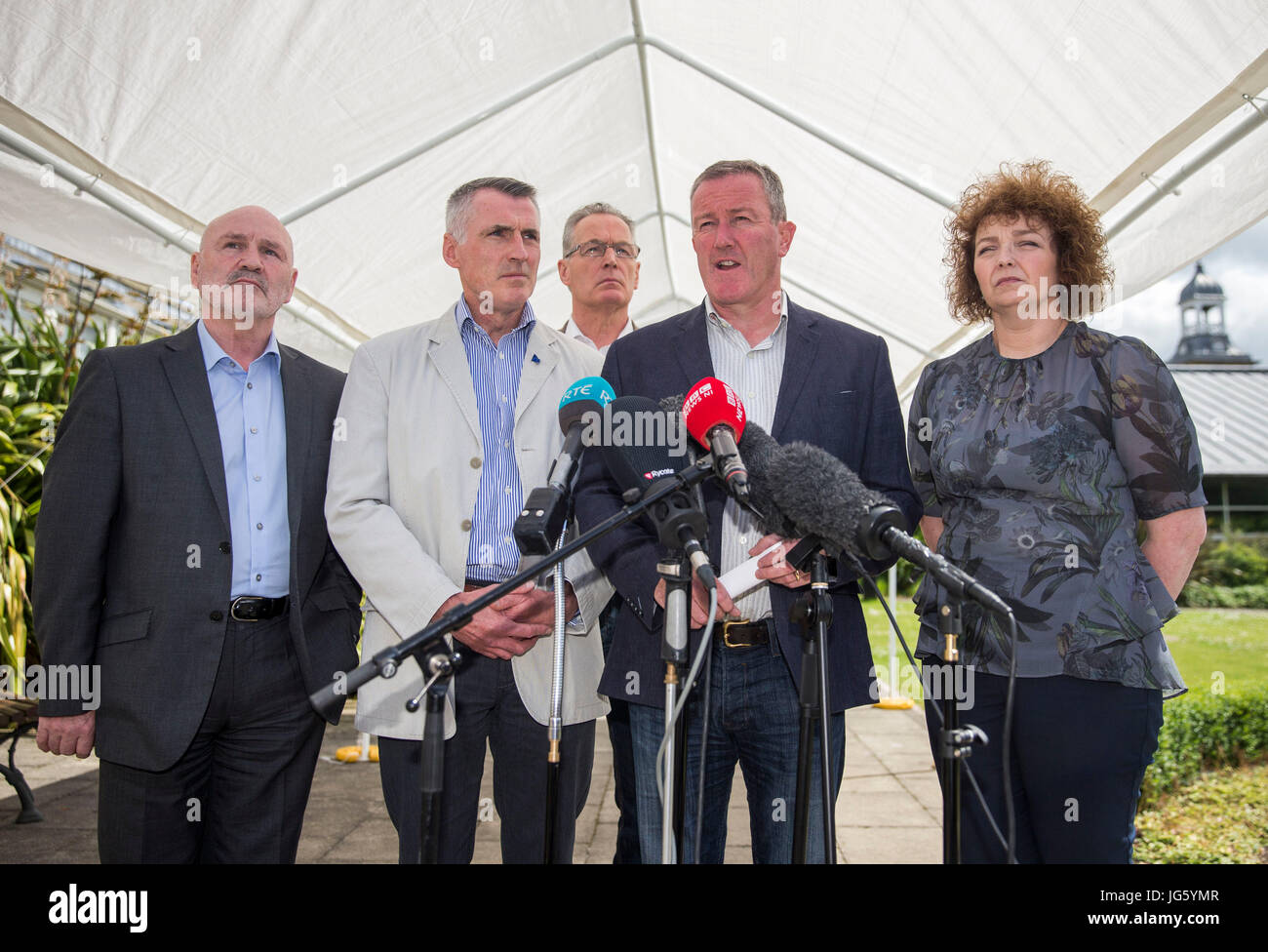 Left to right sinn feins conor murphy hi-res stock photography and ...