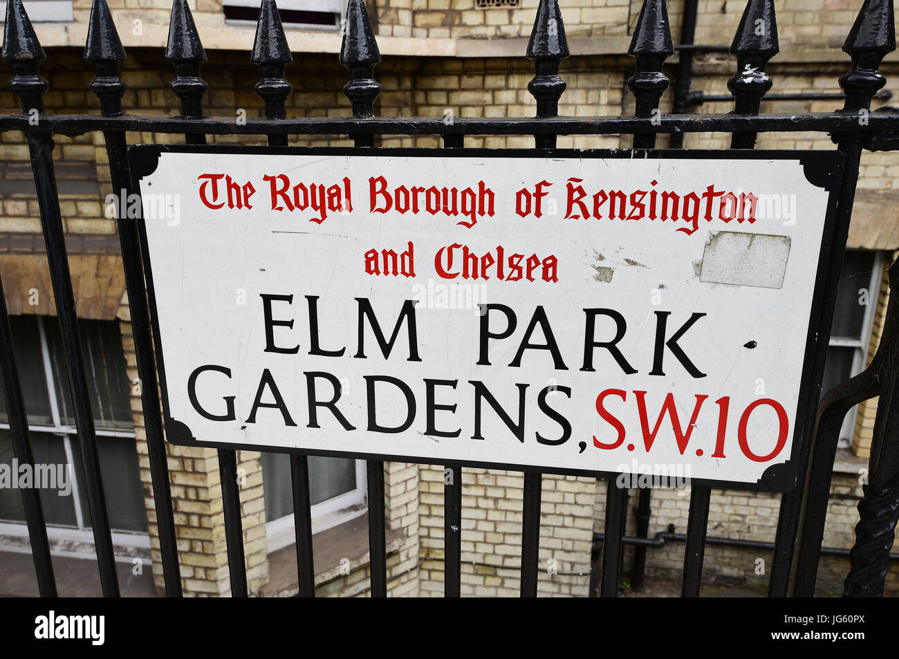 Council flat london hi-res stock photography and images - Alamy