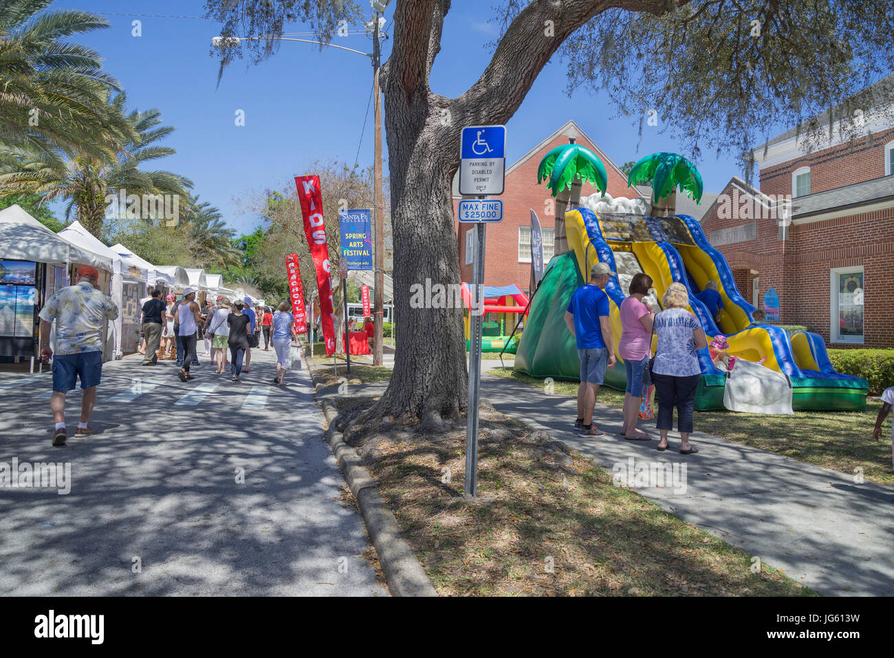 Spring Art Festival in Gainesville, Florida Stock Photo - Alamy
