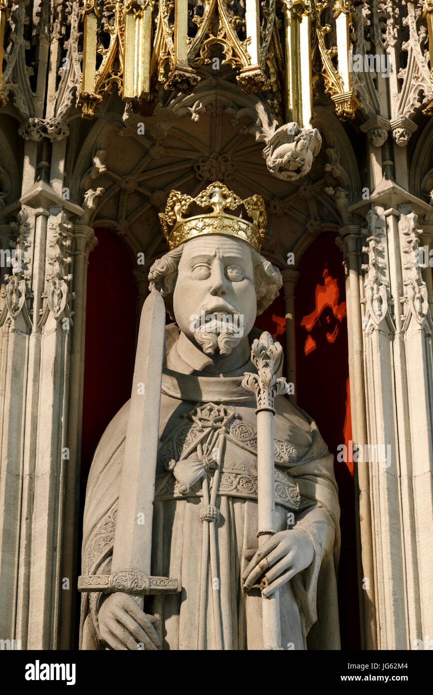 Statue of "Willim Rufus-13", The Kings' Screen, York Minster (The ...