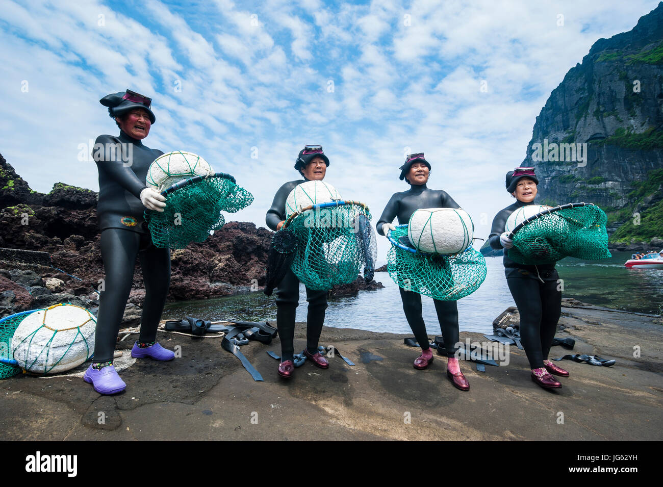 Haenyeo korea hi-res stock photography and images - Alamy