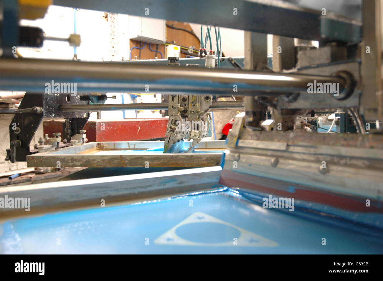 Automatic industrial screen printing machine branding t shirt garment ...