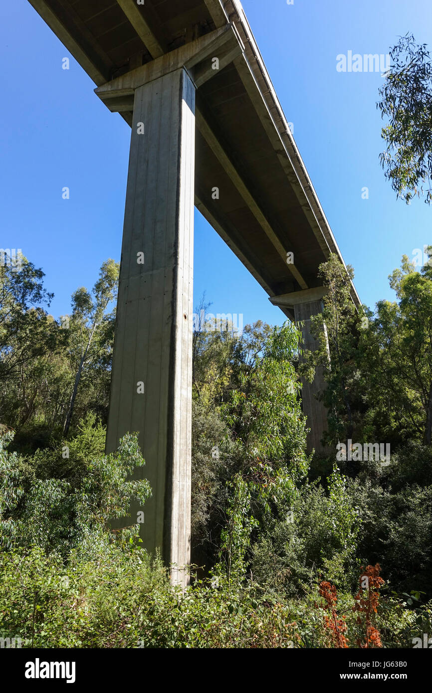 Raised motorway hi-res stock photography and images - Alamy