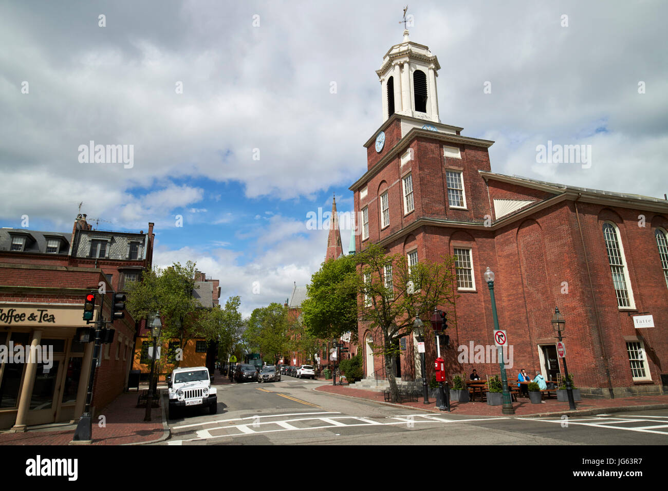 Boston beacon hill charles street hi-res stock photography and images ...