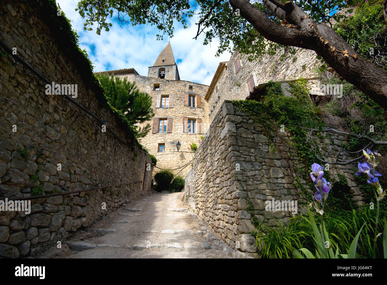 Medieval village of Crestet in Provence Stock Photo - Alamy