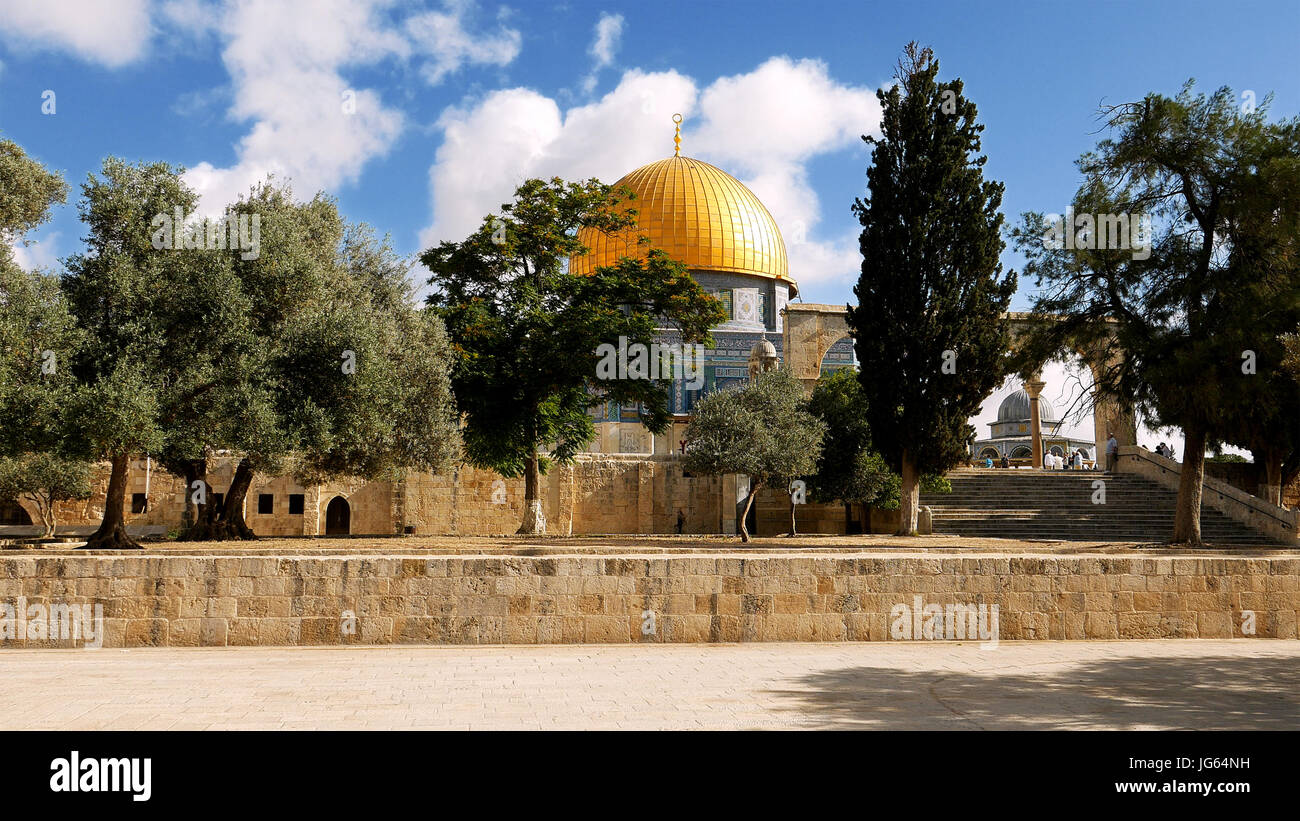 Dome of the Rock in Jerusalem over Temple Mount Stock Photo - Alamy