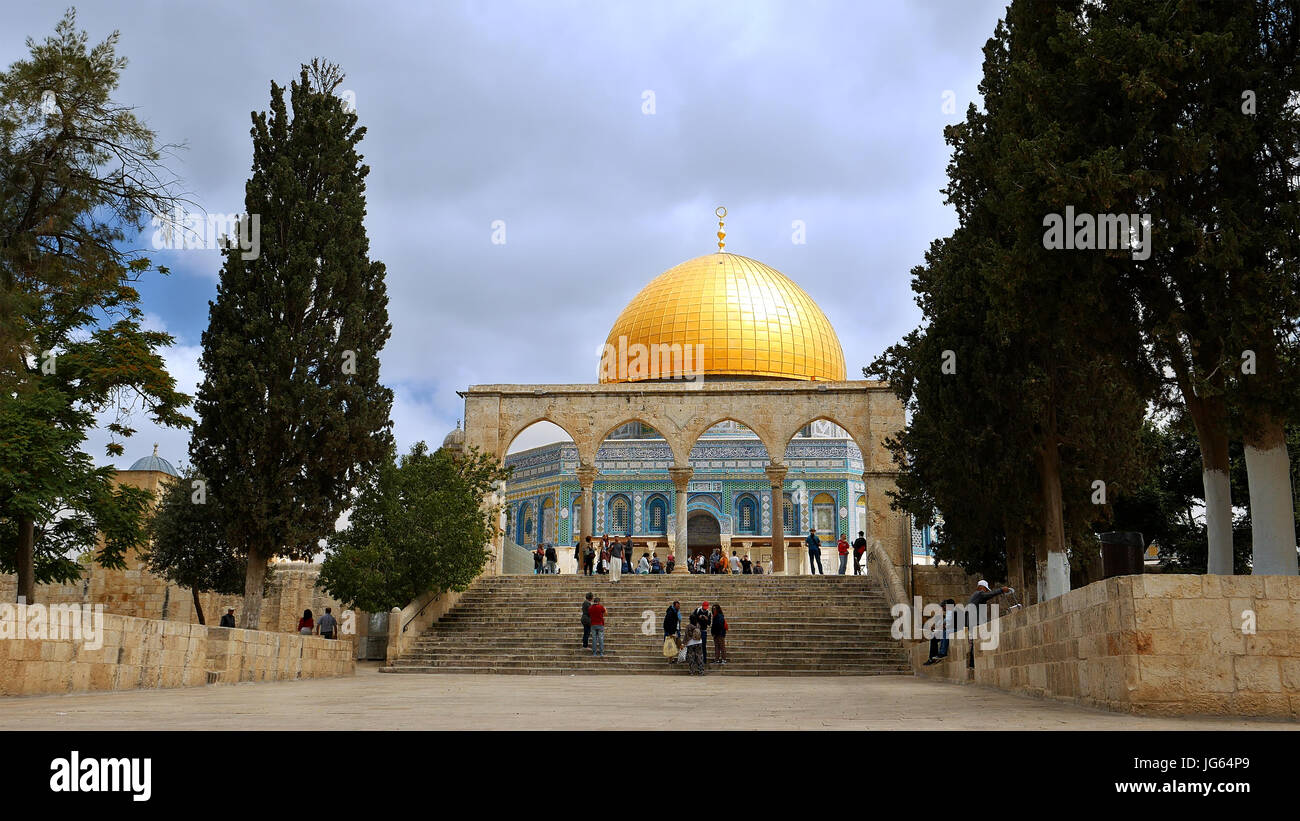 Dome of the Rock in Jerusalem over Temple Mount Stock Photo - Alamy