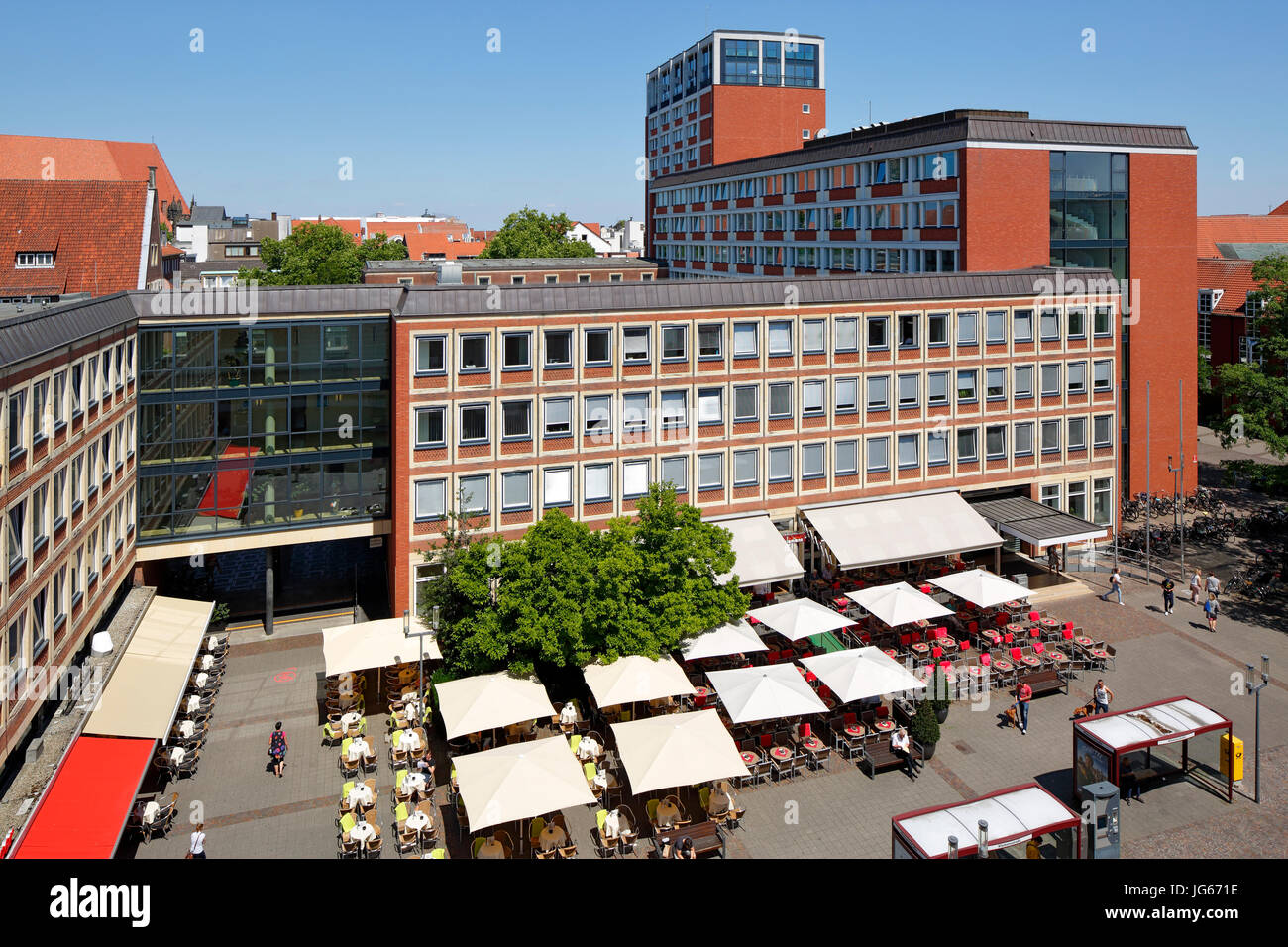 Panoramaansicht mit Stadthaus und Klemensstrasse in Muenster, Westfalen ...