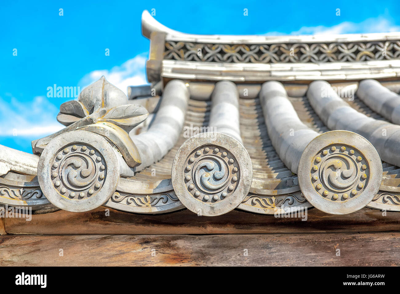 Eaves end roof tiles hi-res stock photography and images - Alamy