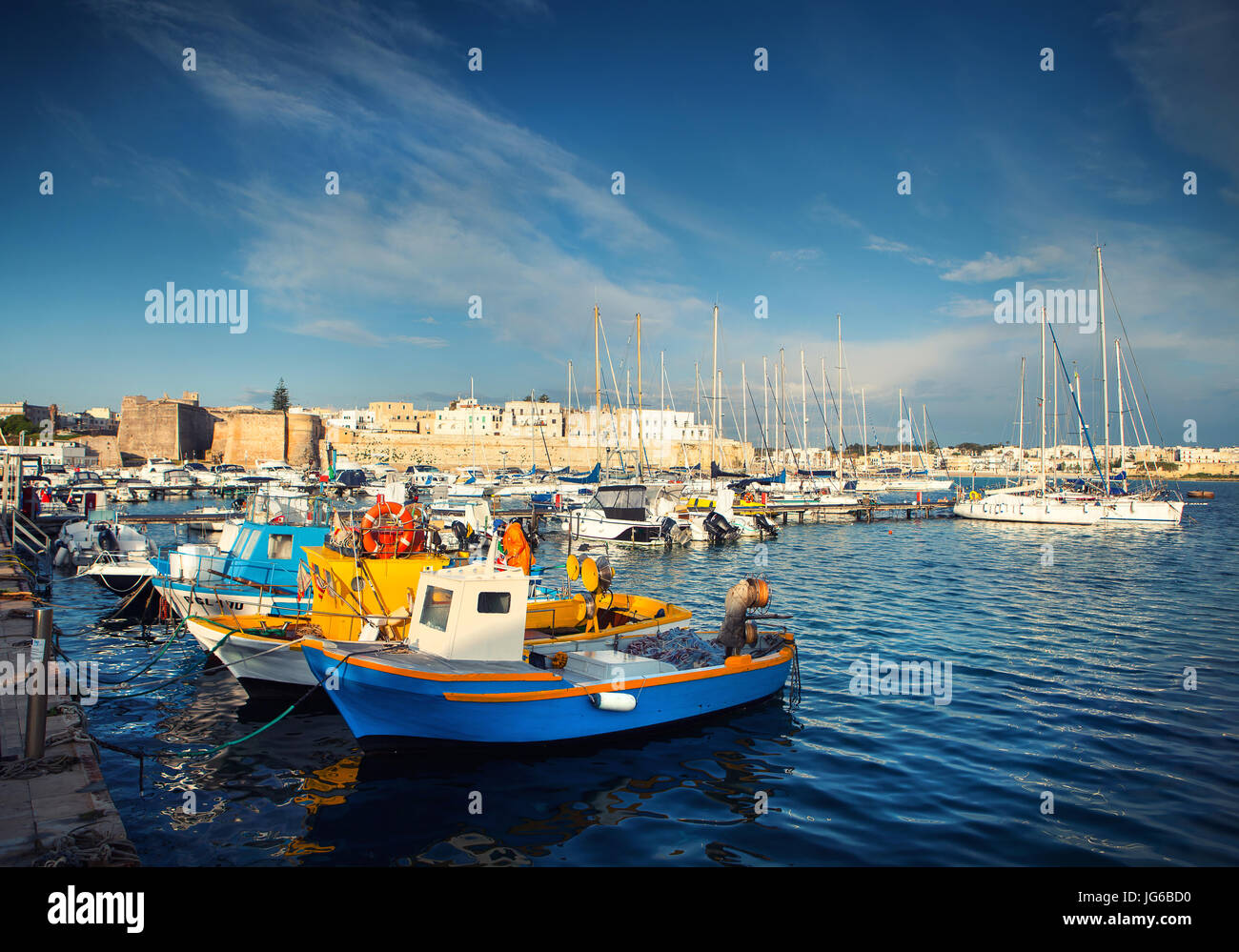 Italian fishing boats hi-res stock photography and images - Alamy