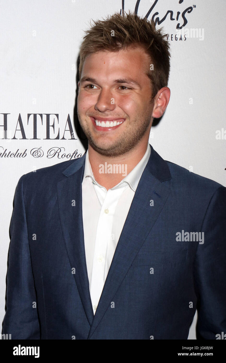 Chase Chrisley celebrates his 21st Birthday at Chateau Nightclub ...