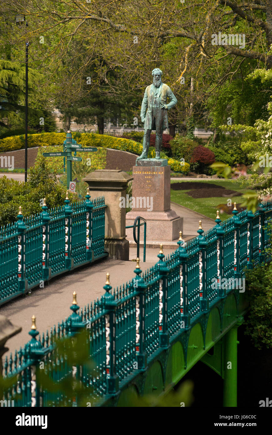 Victorin bridge and Bronze statue of John Candlish in Mowbray Park ...