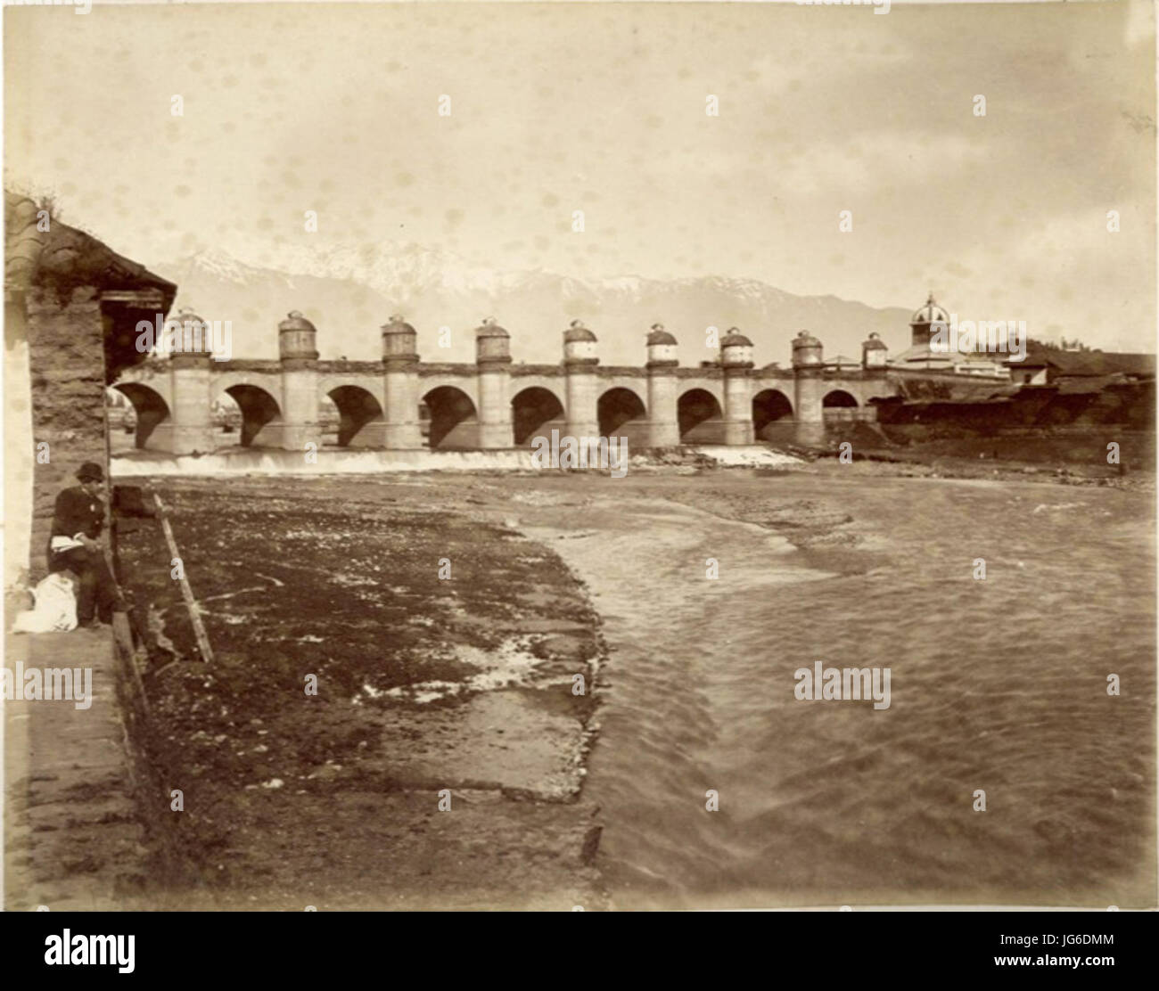 Puente de Calicanto Santiago de Chile Stock Photo - Alamy