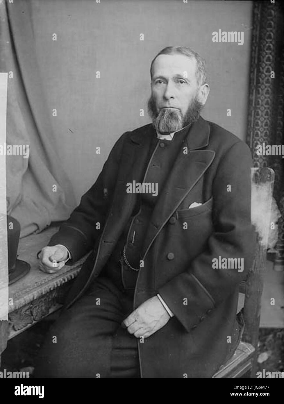 Revd William Thomas 281832-191129 Whitland NLW3362692 Stock Photo - Alamy