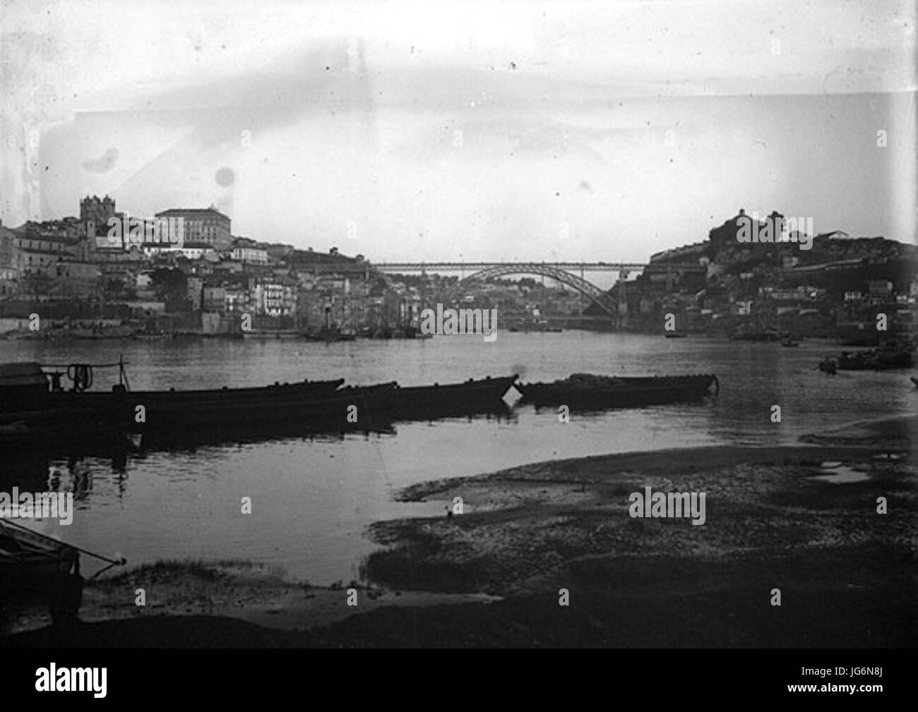 Rive flow Black and White Stock Photos & Images - Alamy