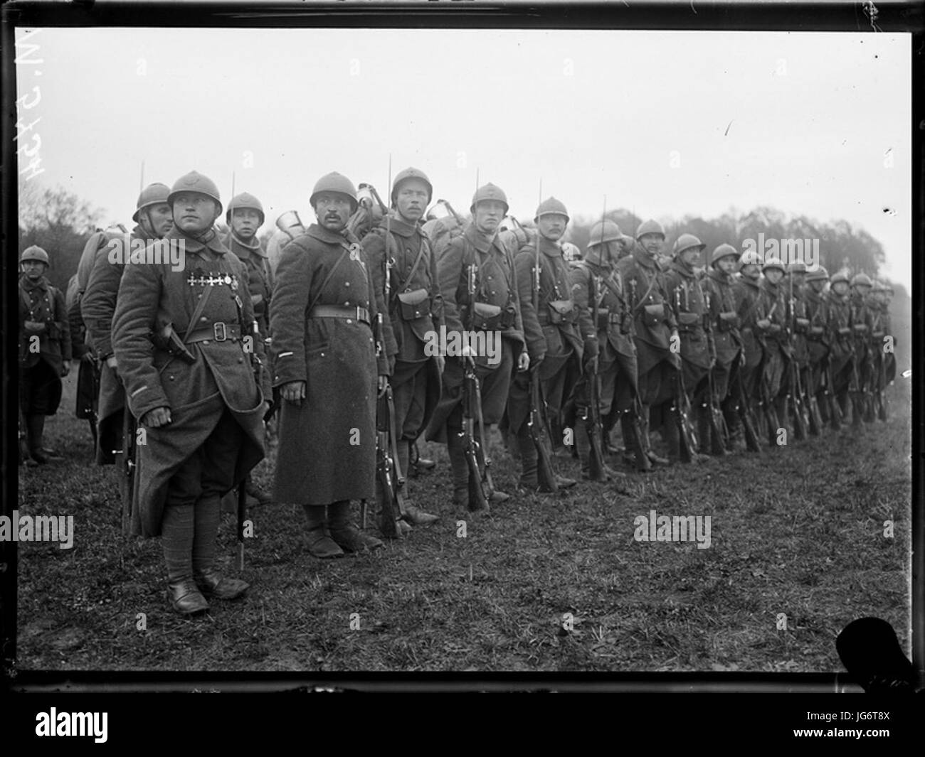 France russian soldiers Black and White Stock Photos & Images - Alamy