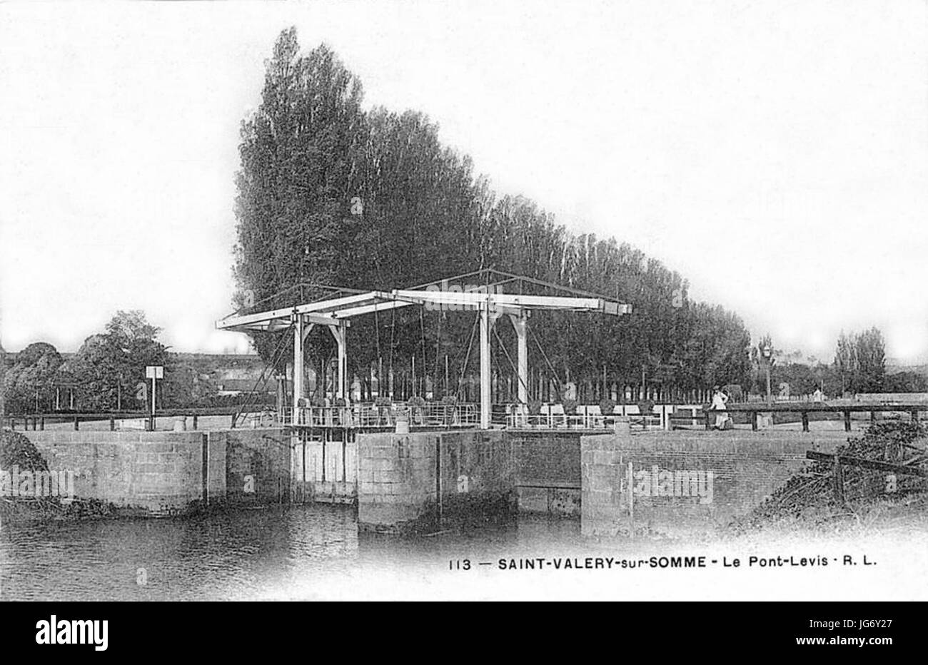 Pont levis hi-res stock photography and images - Alamy