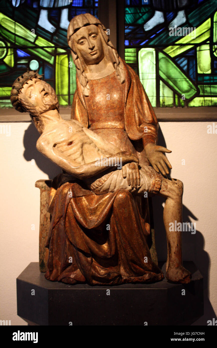 Gothic pieta hi-res stock photography and images - Alamy