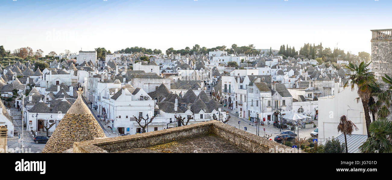 Traditional trulli houses in Arbelobello, Puglia, Italy, Europe Stock ...