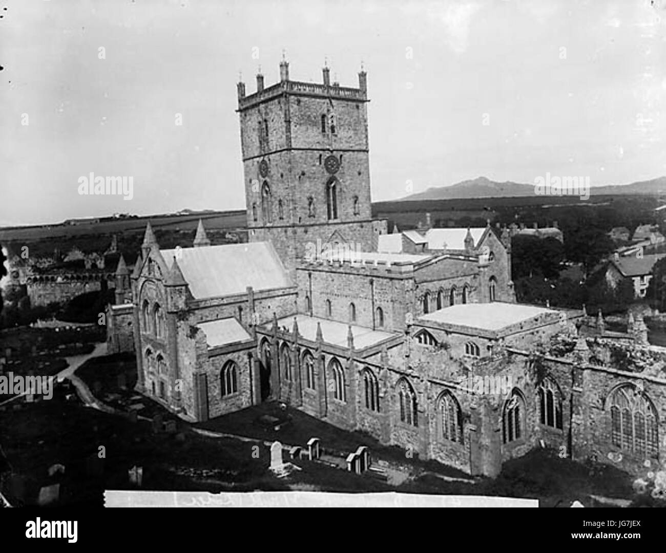 St davids cathedral drawing hi-res stock photography and images - Alamy