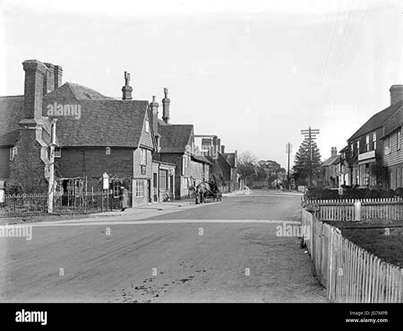 Uk street houses Black and White Stock Photos & Images - Alamy