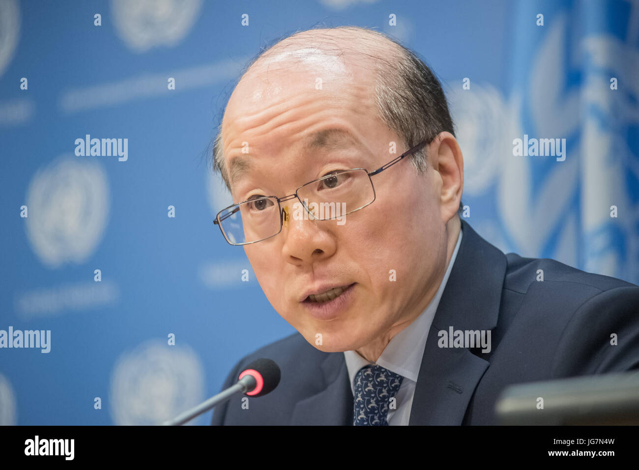 United nations chinese permanent hi-res stock photography and images ...