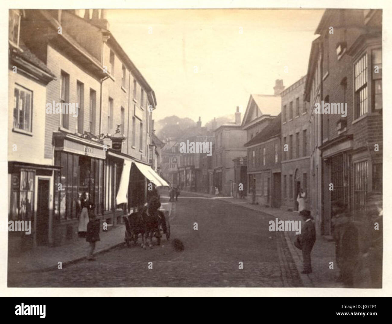High street victorian period hi-res stock photography and images - Alamy
