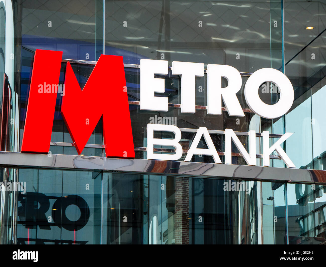 Metro Bank, Reading, Berkshire, England, UK, GB Stock Photo - Alamy