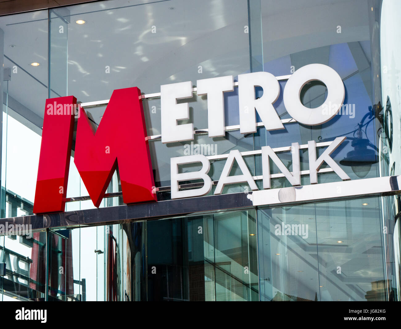 Metrobank Logo Png