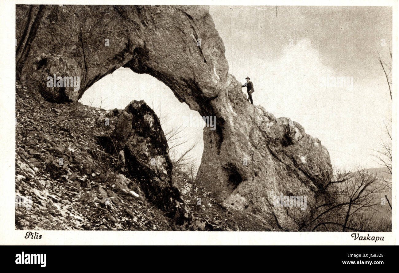 Vaskapu 003 képeslap Bekey Imre GơA1bor Stock Photo - Alamy